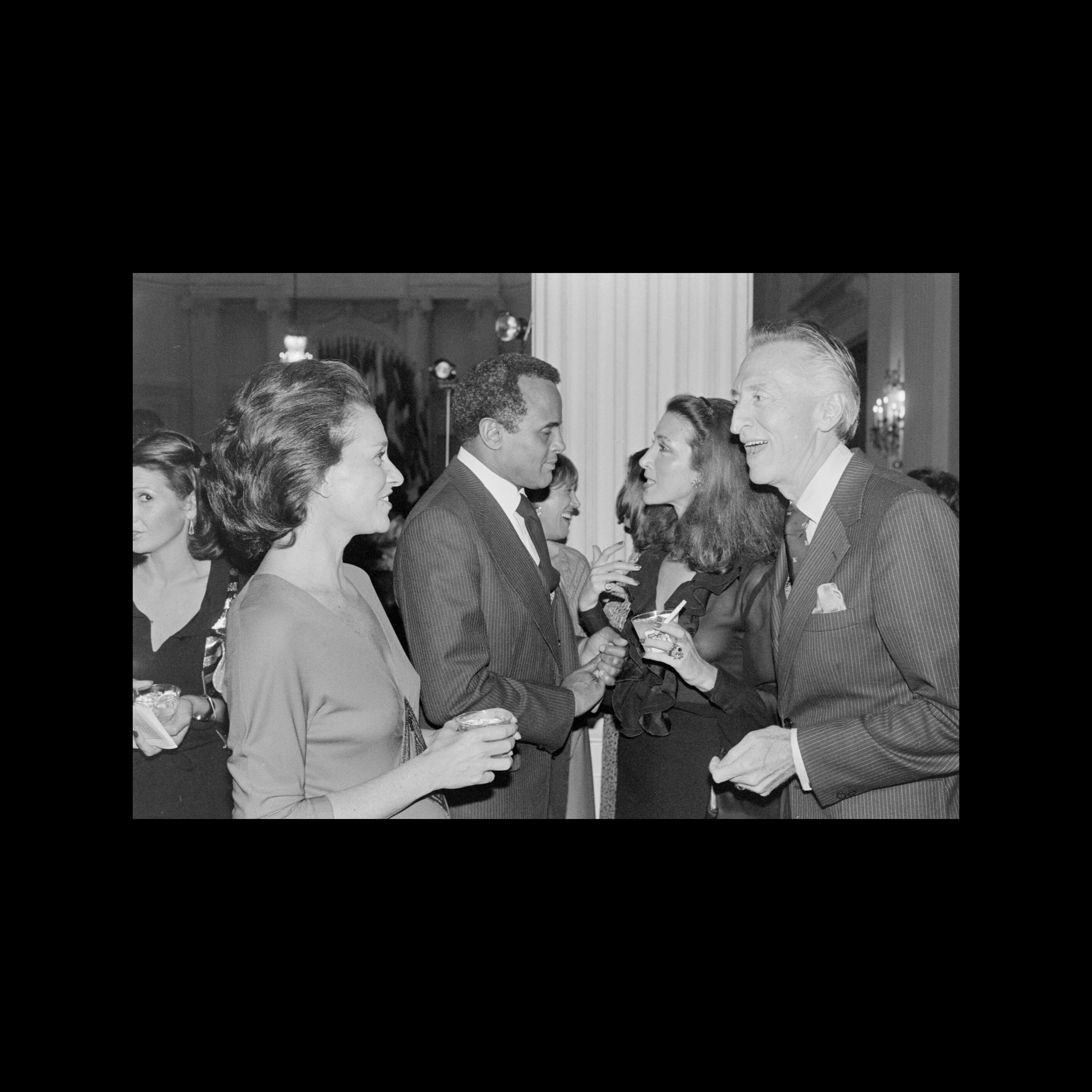 Four in da Frame by David | Suno