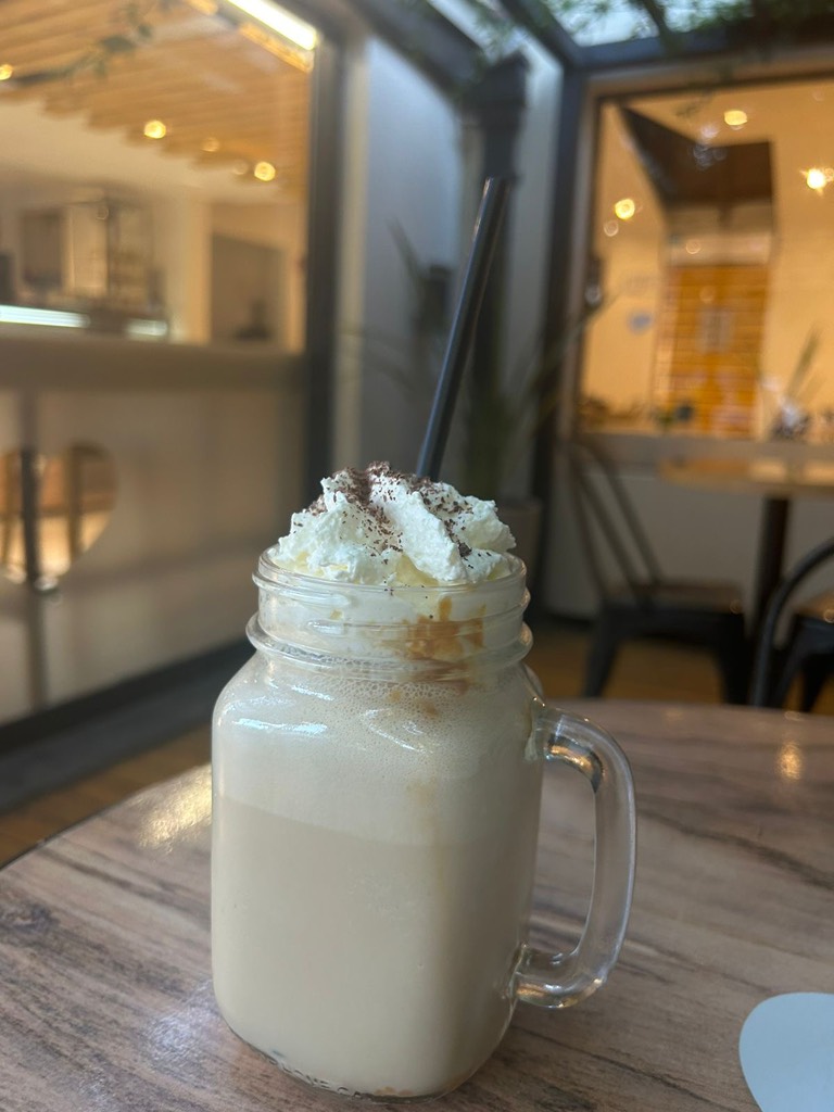 Shake Like Milkshake by ~Beautiful_Things~ | Suno